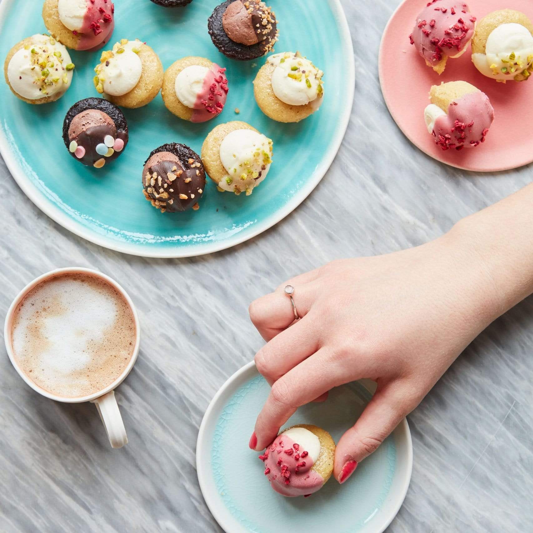 Pistachio Lemon Mini Cupcakes – Cutter & Squidge